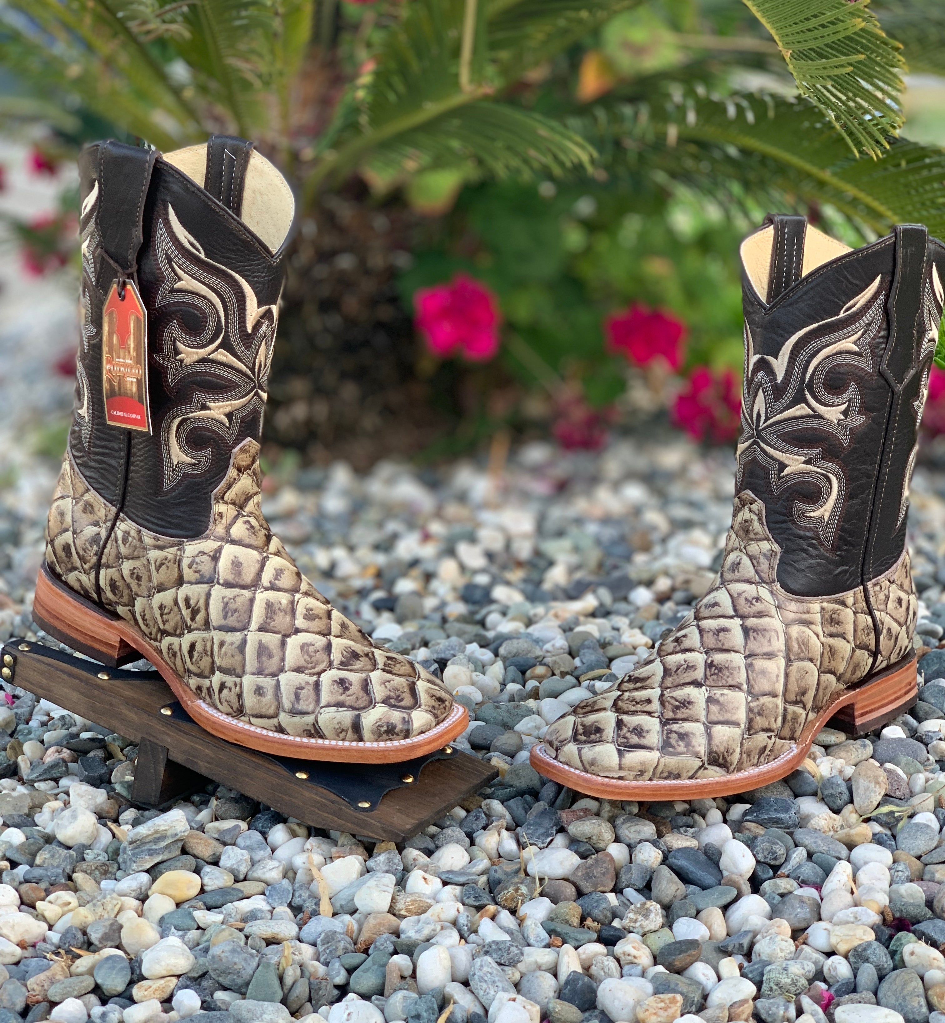 Mens Pirarrucu Fish skin Print Desert OFF White Square Toe Cowboy Boots ...